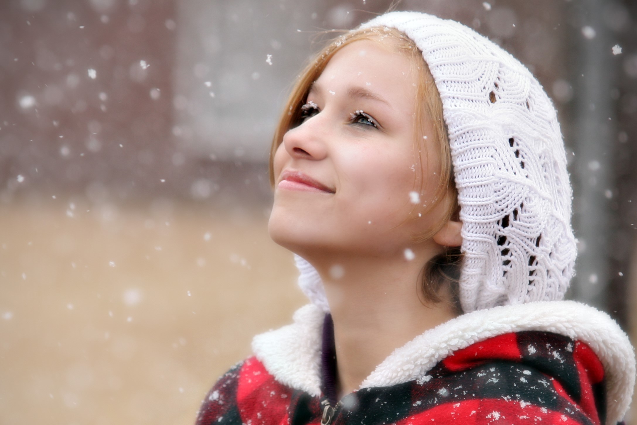 Fall in Love with Debbie Macomber’s ‘Merry and Bright’ [REVIEW ...